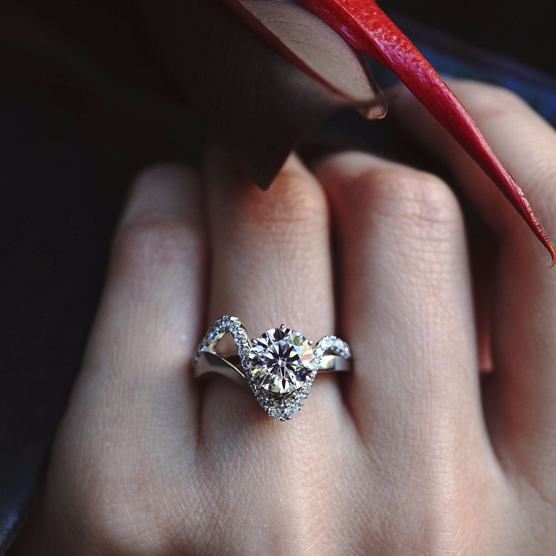 Rhea Diamond Ring l Non Traditional 3D Printed Engagement Ring
